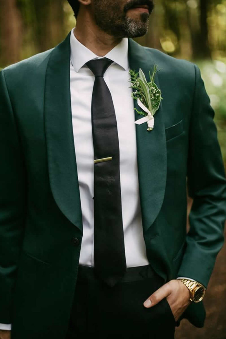 Trajes de ceremonia en color verde, la tendencia que todos los novios ...
