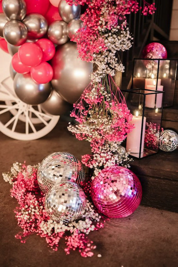 Divertidas ideas para una despedida de soltera con temática disco ...