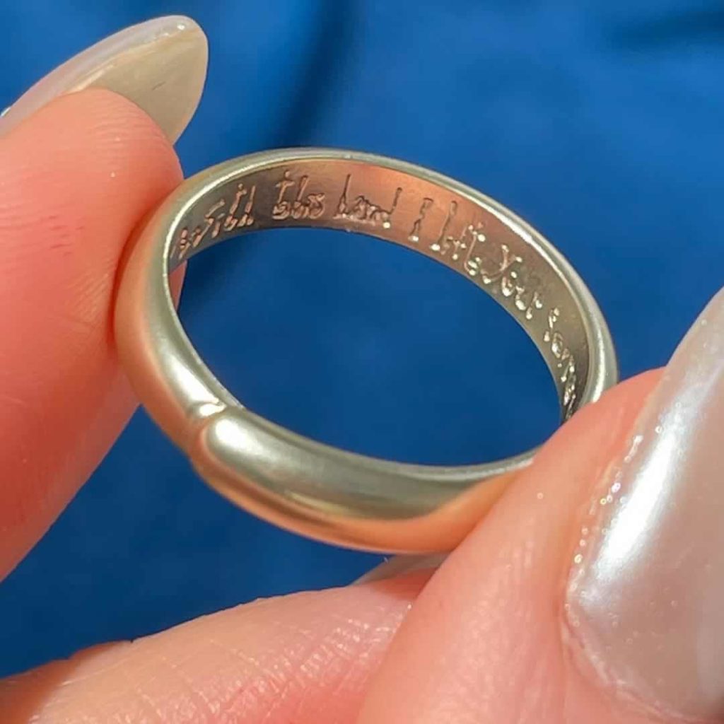 Transforma tu look con la increíble colección Tim Burton’s Corpse Bride ...